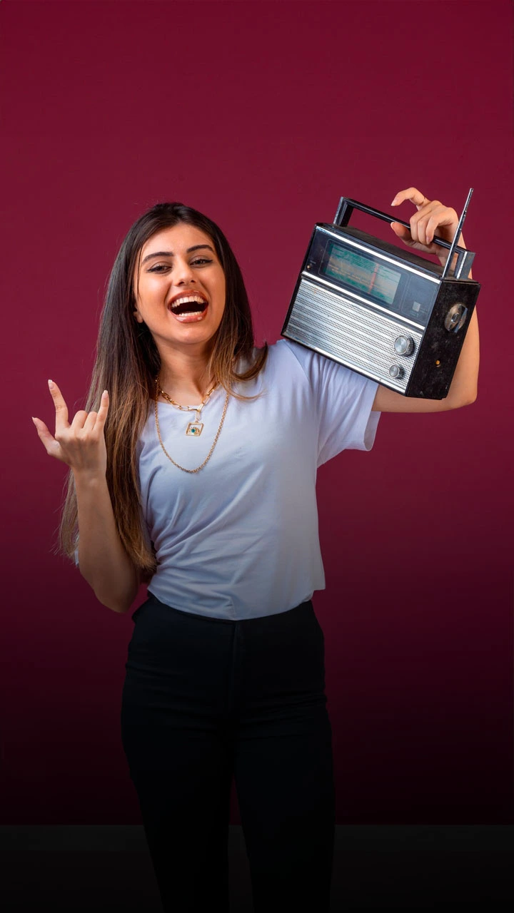 Roll back to the age of radio with these top Radio Station Apps